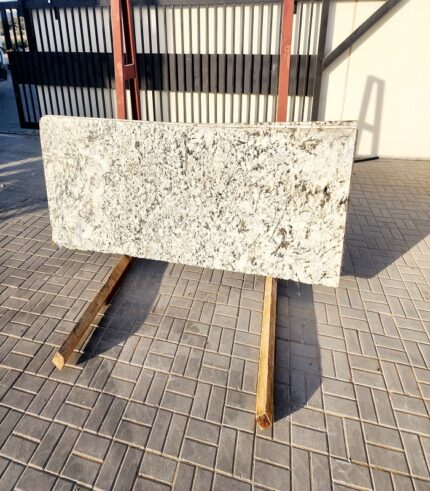 Alaska White Granite Slabs in Affordable Price | Stones Forever